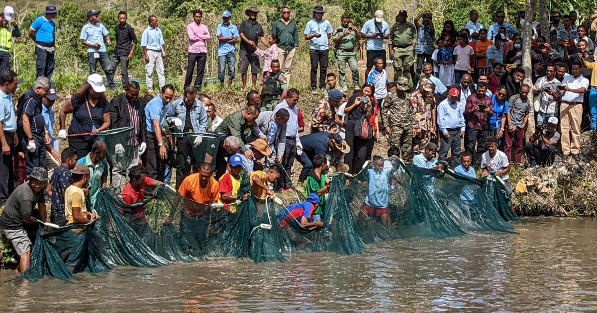 Press Release: Prime Minister Taur Matan Ruak meets fish farmers to celebrate successes in ...